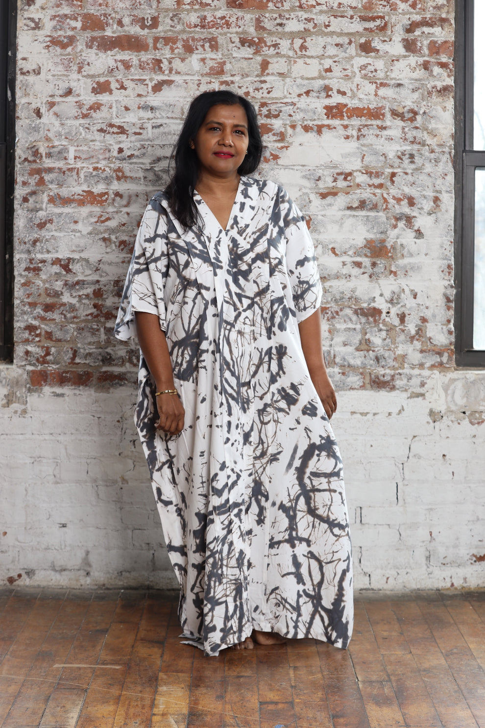 Leia Hand Painted Dress in White and Black – Mahisi