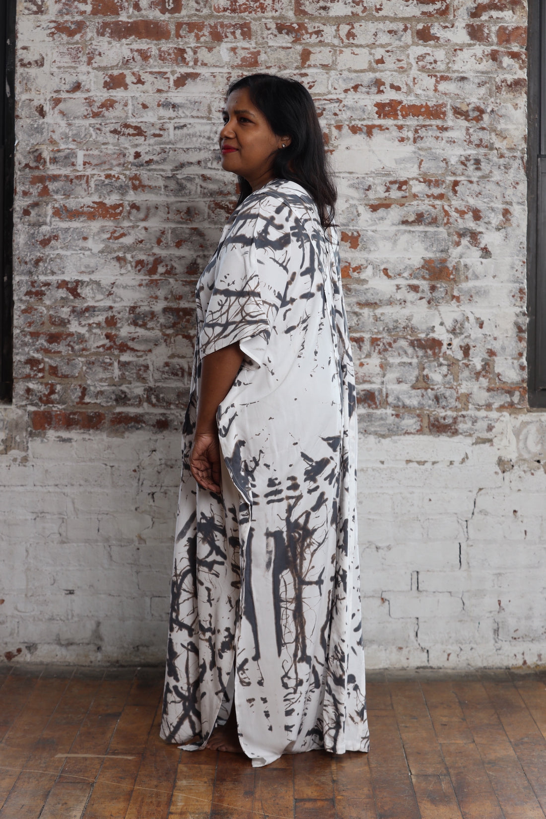 Leia Hand Painted Dress in White and Black – Mahisi